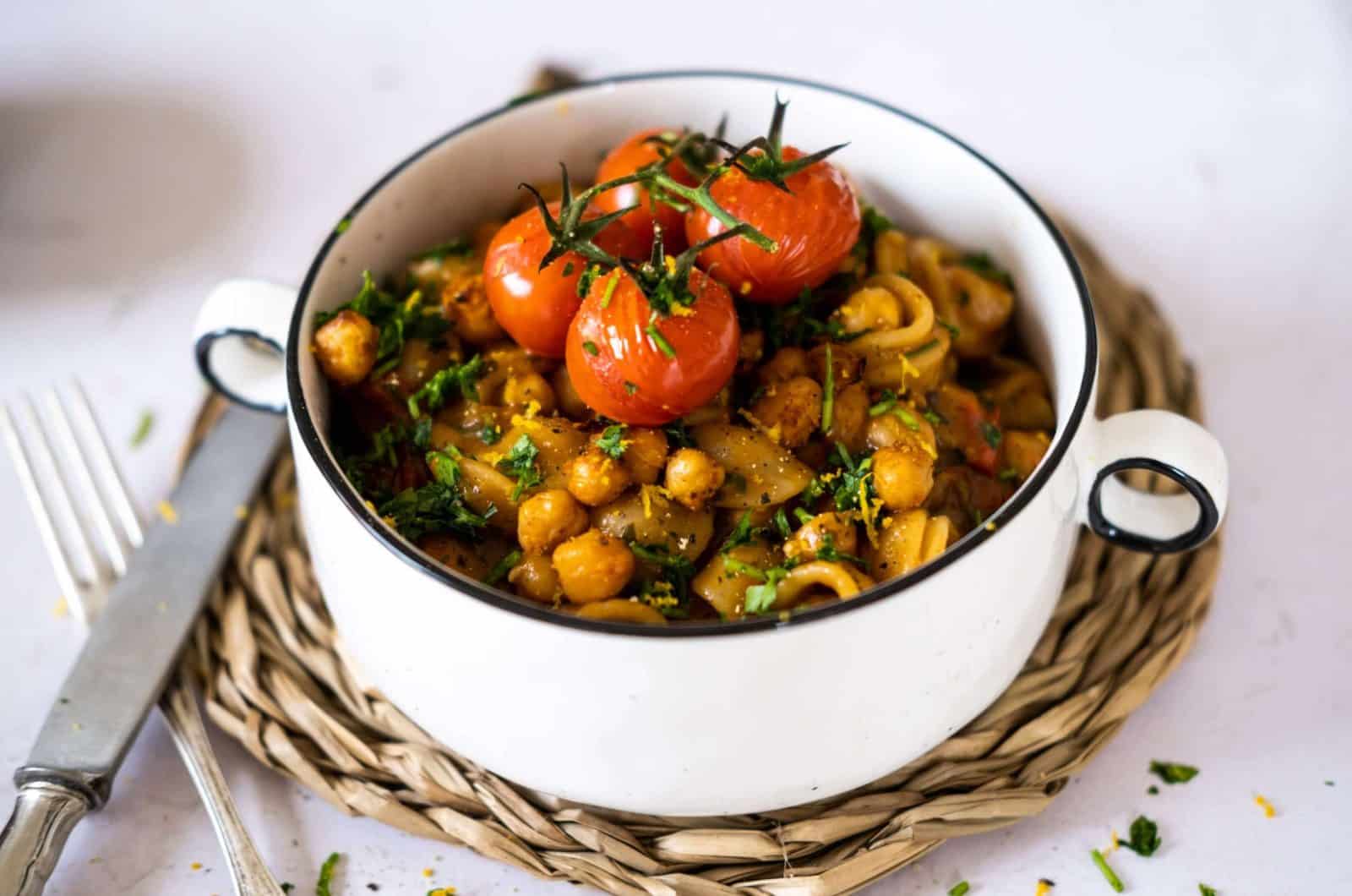 Chickpea & Tomato Pasta - Jena's Kitchen